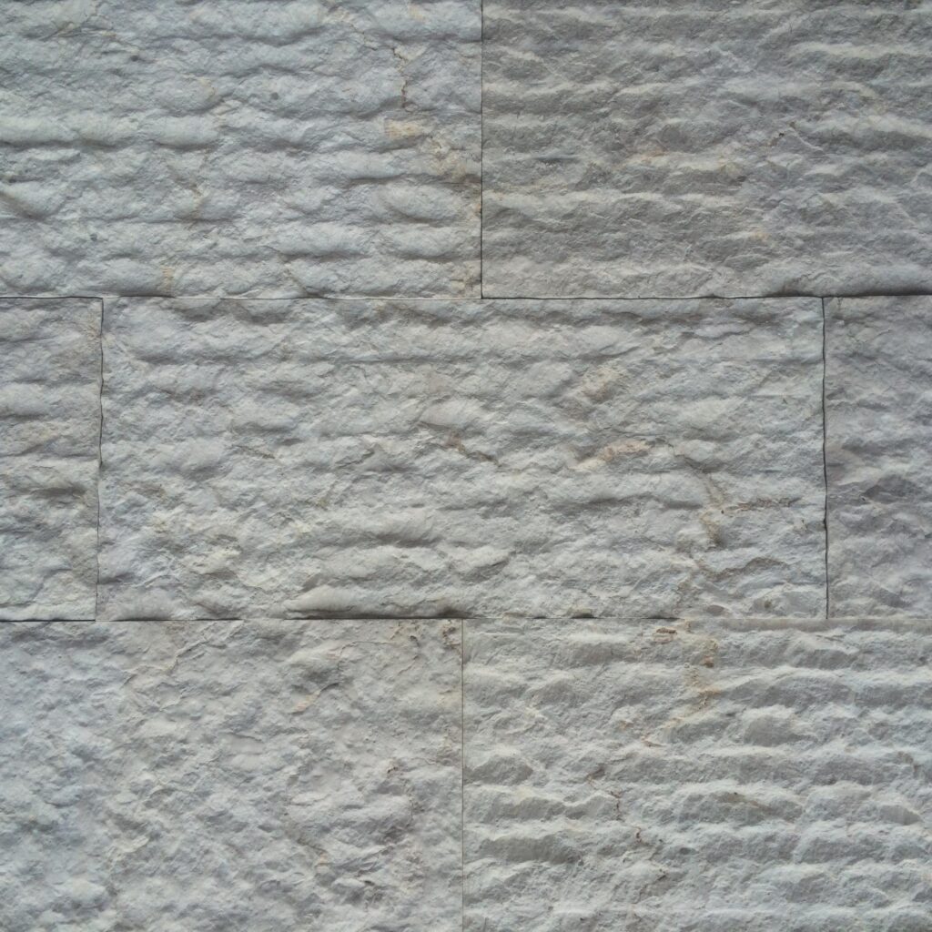 Royal Beige (Jerusalem) Limestone 8x18 Split Face Veneer - Stonex Tile