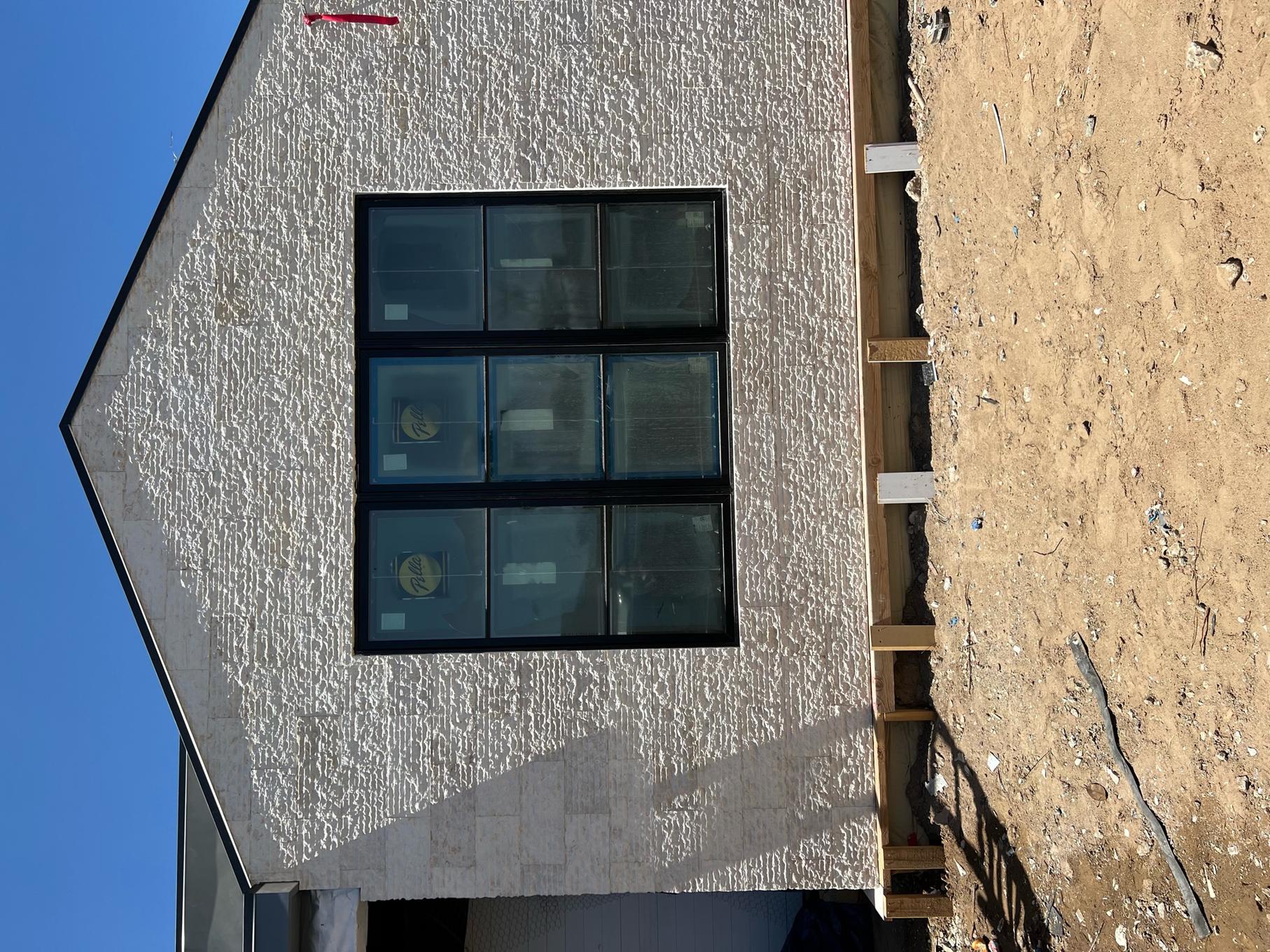 Royal Beige (Jerusalem) Limestone 8x18 Split Face Veneer - Stonex Tile